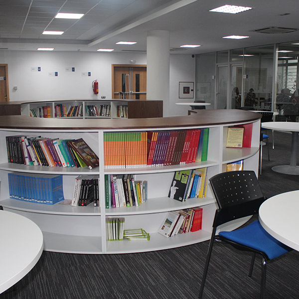 Bibliothèque - UIC au Maroc